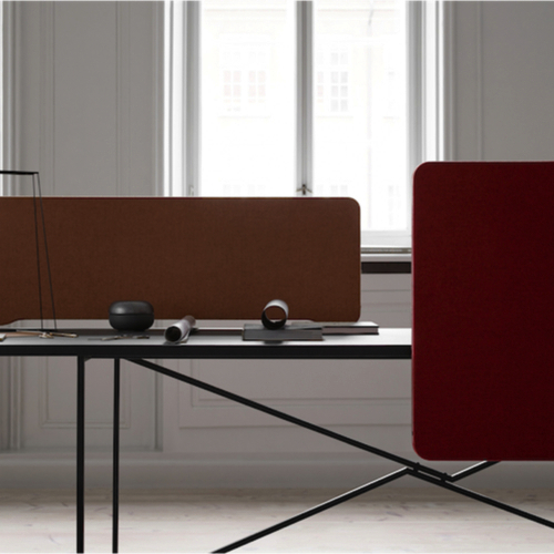 Bordskærm - Akustik skillevæg der opdeler arbejdspladsen - Kontor